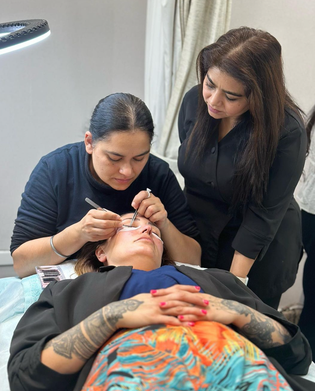 About Us – Bindu's Beauty and Academy